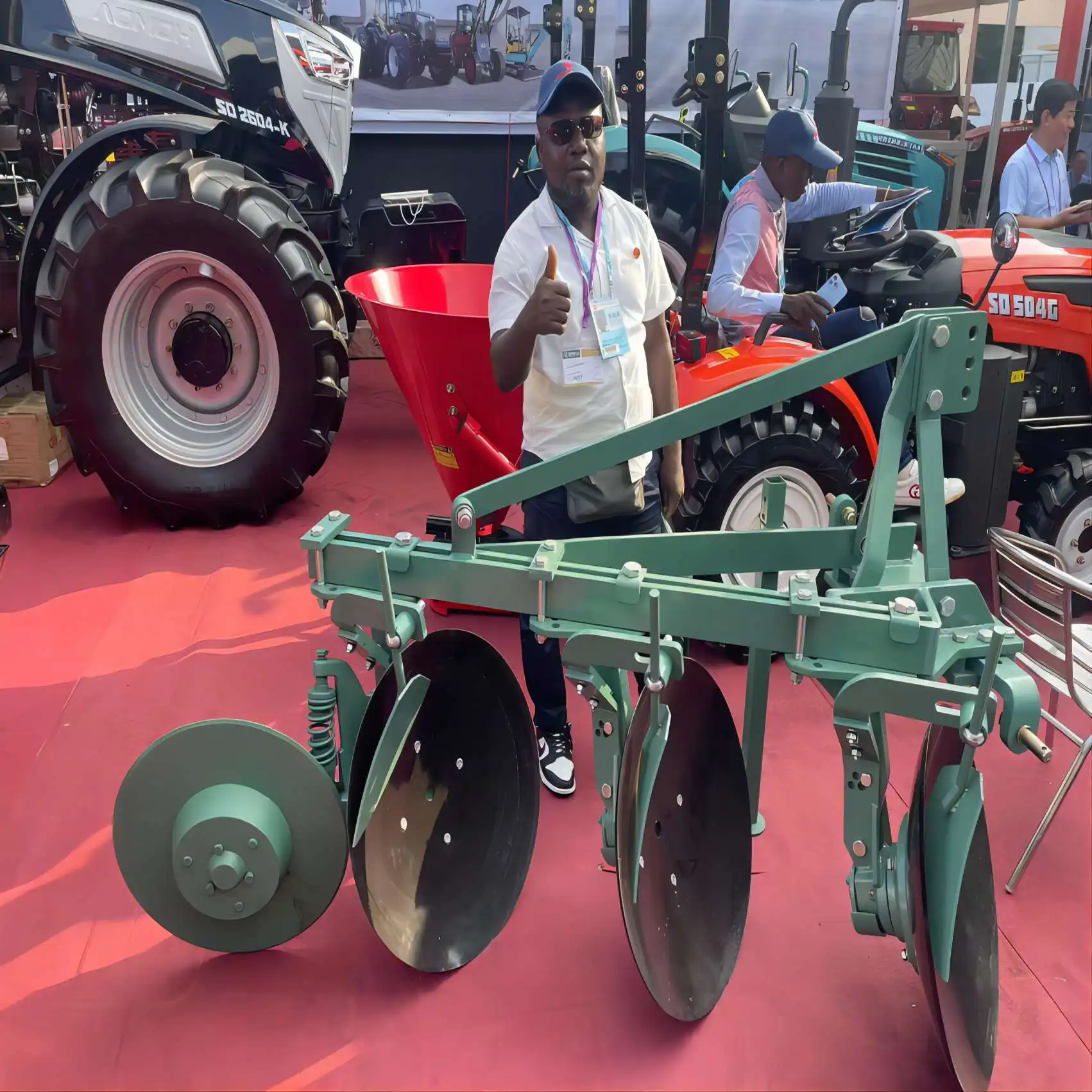 Tractor Steel Frame Disc Plough Suitable For Land In Africa - Buy Disc ...