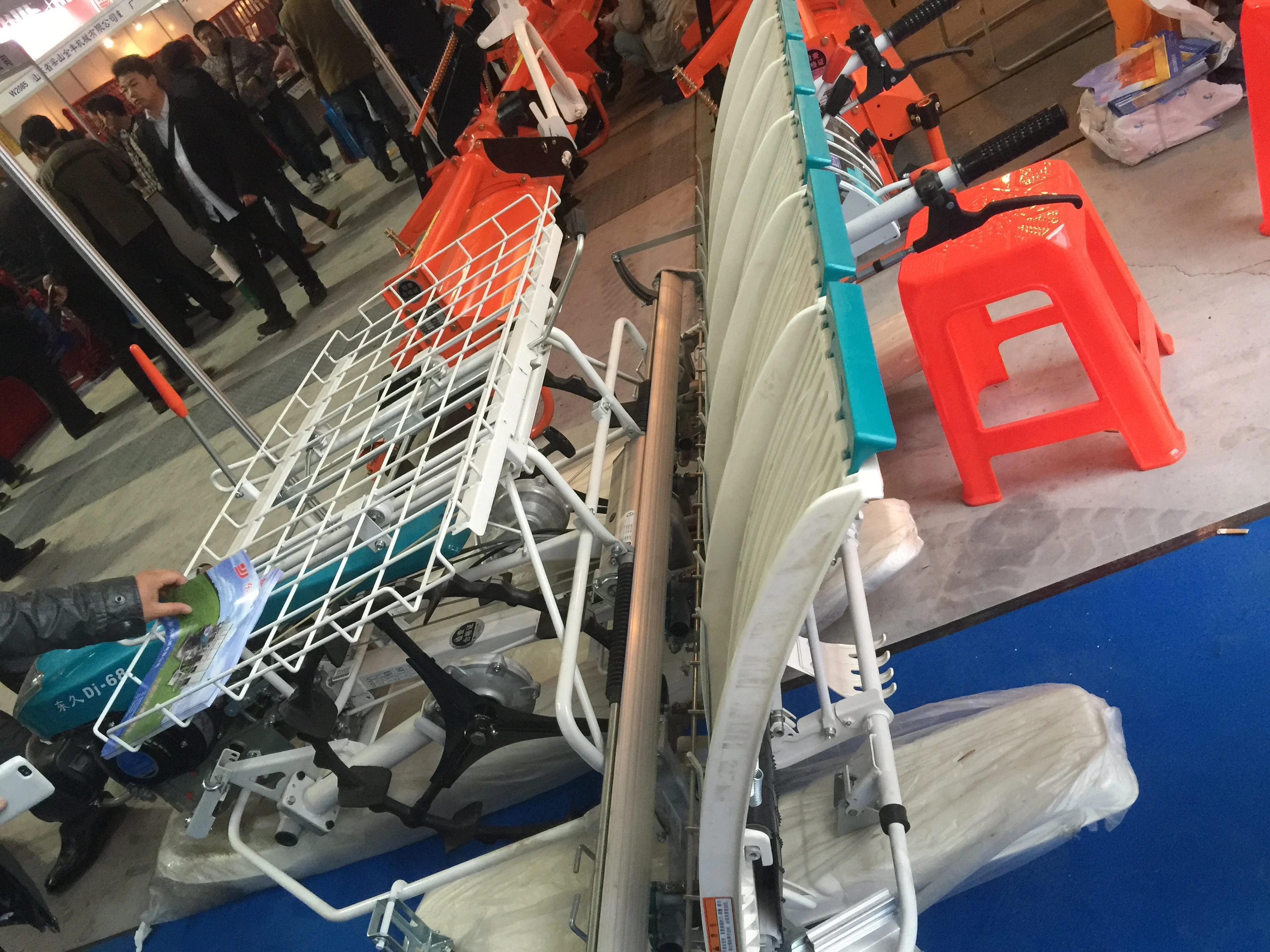 Small Hand-Operated Rice Planter - Double-Row Seedling Transplanter