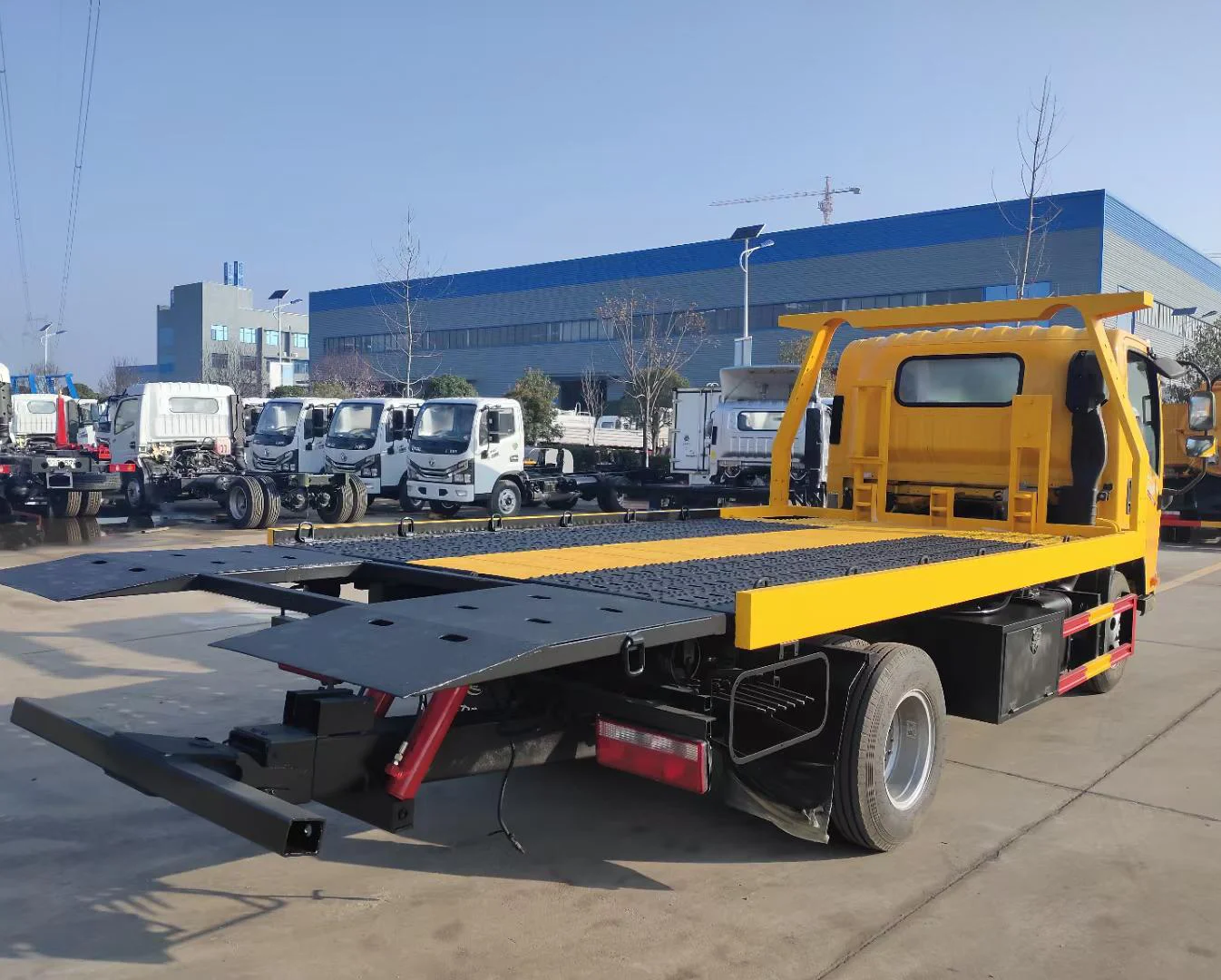 New Flatbed Rotator Tow Truck Wrecker 4*2 3ton Faw Hydraulic Winch ...