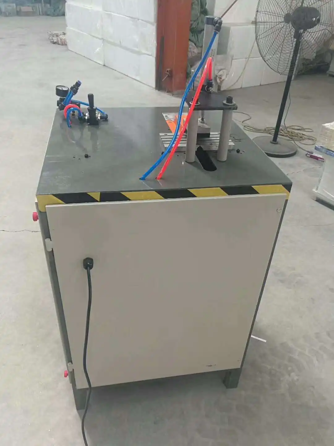 Js T-bar Cutter High-precision Fully Automatic Customization T Strip ...