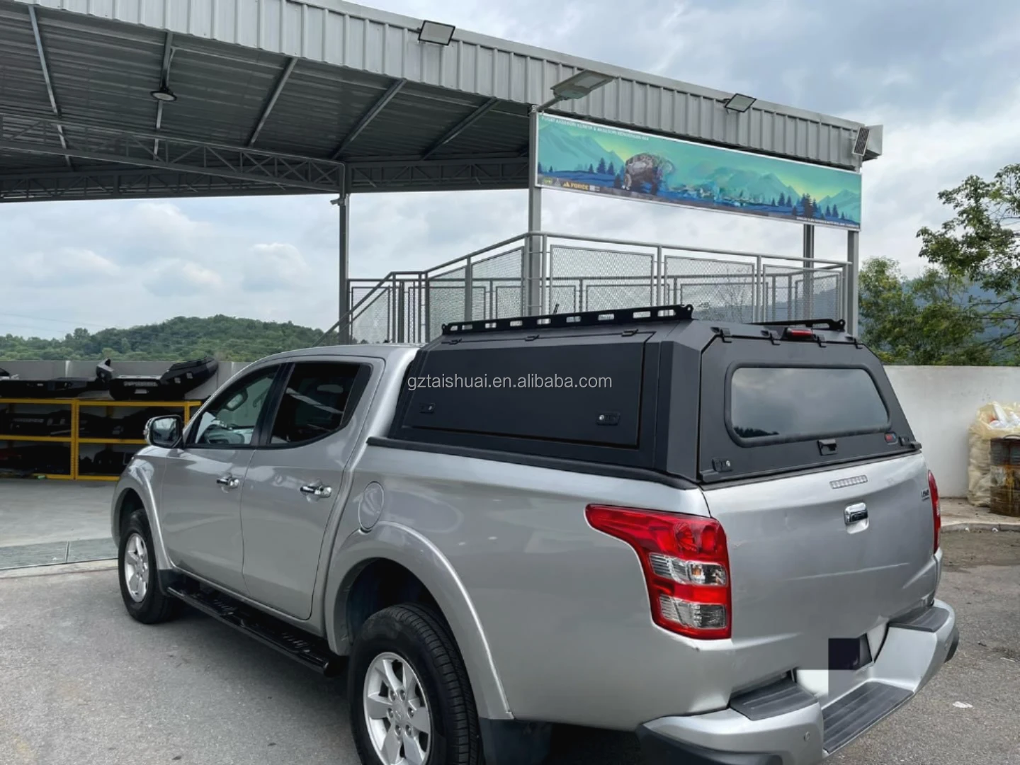 4x4 Pickup Truck Topper - Waterproof Hardtop for Triton