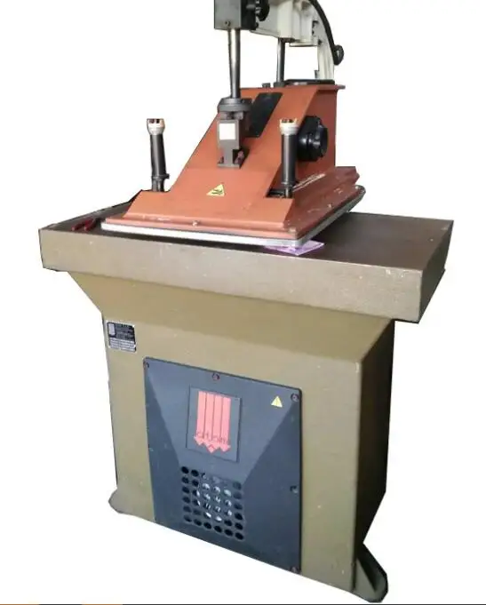 Used Atom Original Italy Swing Arm Die Cutting Machine For Shoe Leather ...