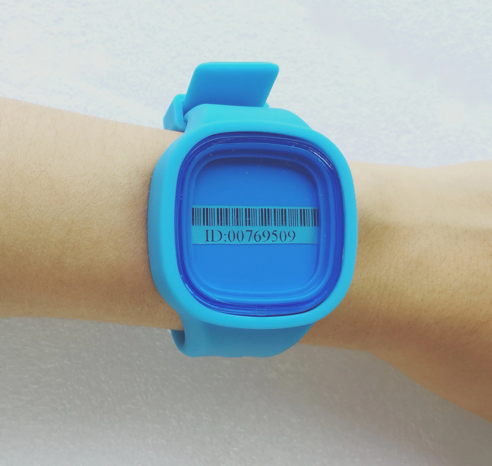 Active Rfid Tag Wristband Bracelet - Buy Bracelet Rfid Tag,Wristband ...