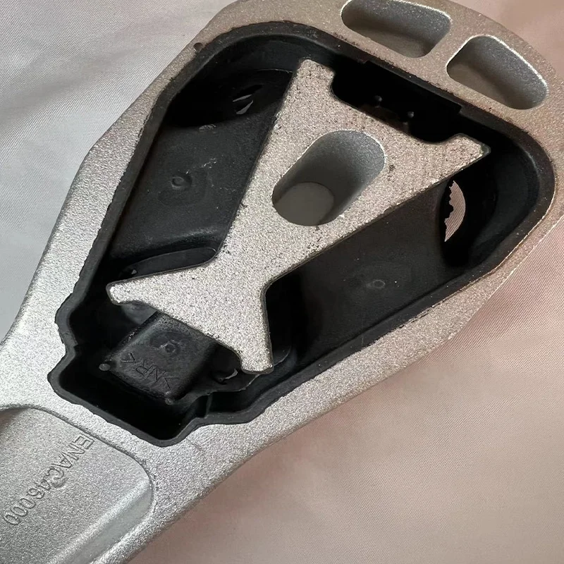 适用于v40 2.0 D3 2015的oem右发动机支架31359642 - Buy 发动机悬置支架,沃尔沃v40,沃尔沃d3 Product ...