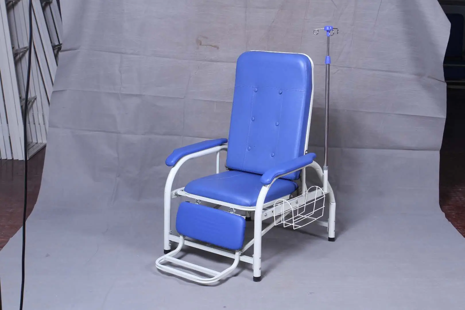 Medical Equipment Infusion Chair For Hospital Waiting Room With Iv Pole ...