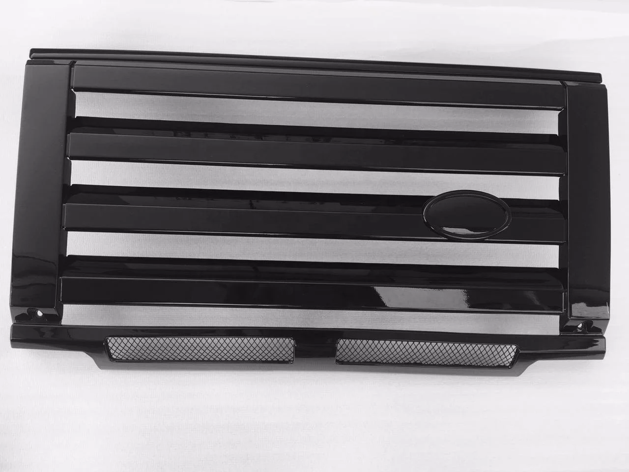 Grille Svx Black & Silver For Land Rover Defender 90/110 - Buy Lr ...