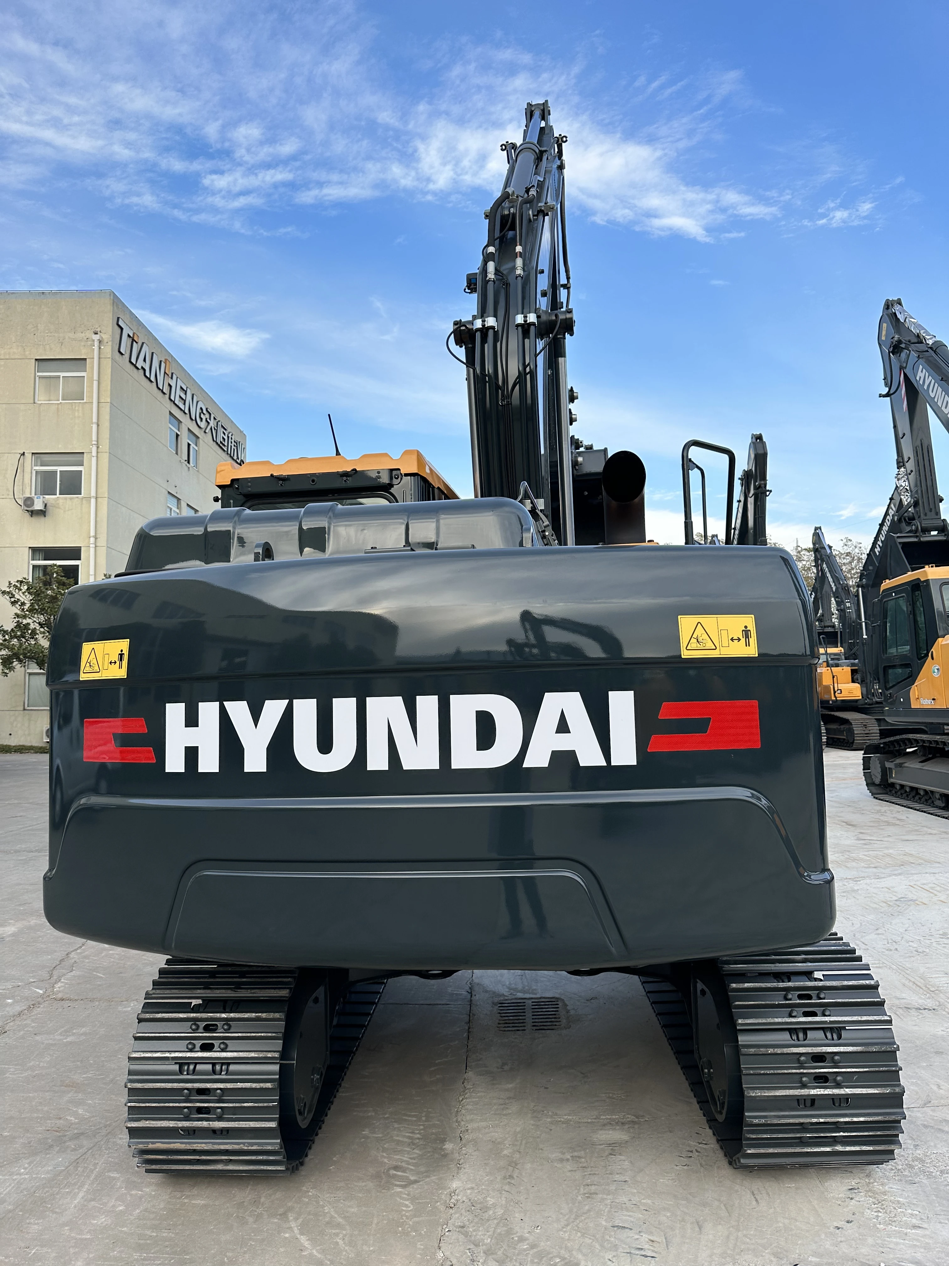 New Hyundai 130 Excavator from Korea - High Efficiency