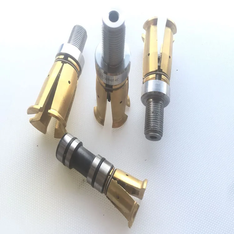 BT30 Clamp Pull Claw 4 Petal for CNC Spindle with 45 Degree Outer Screw