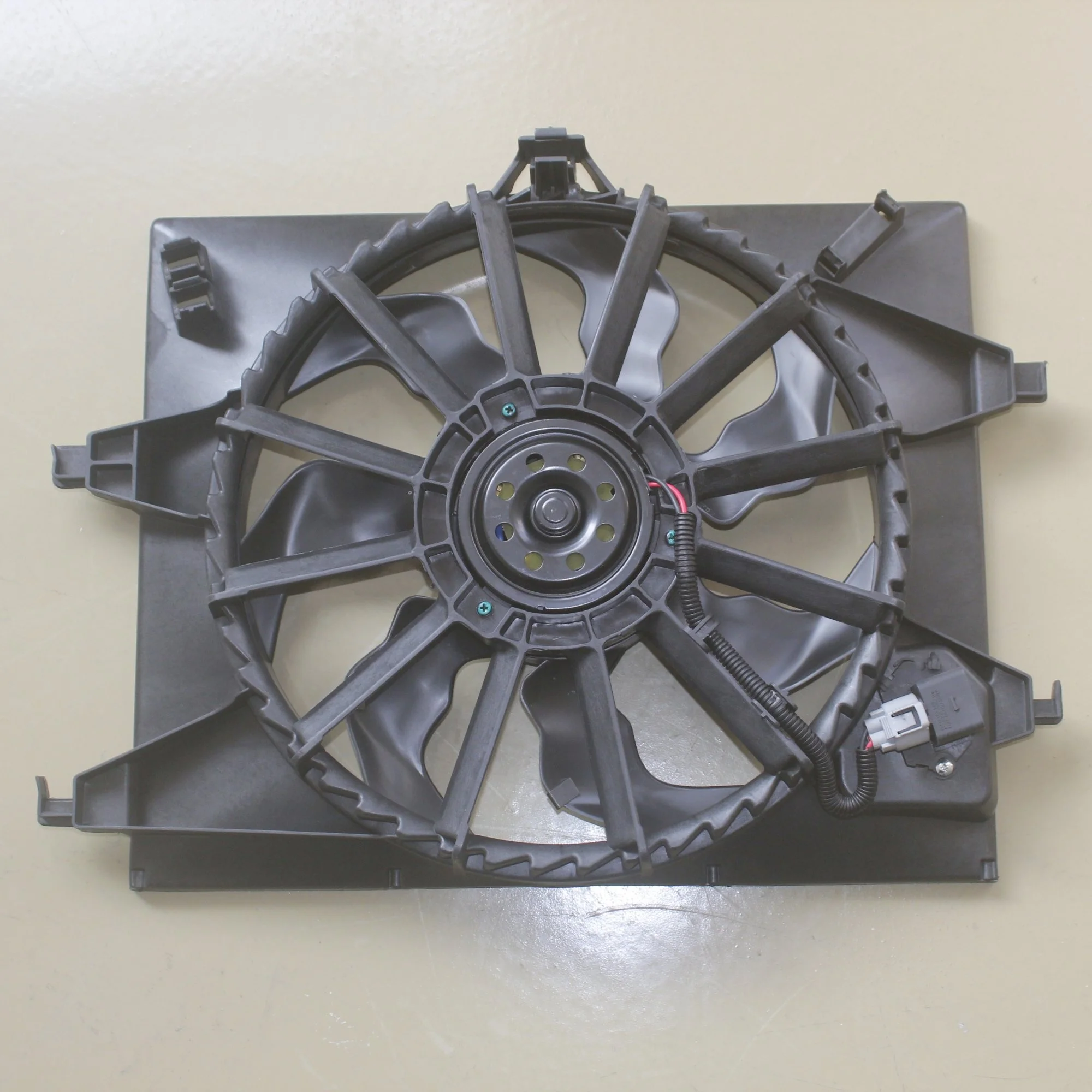 2014 I10 Auto Parts Fan Assembly 25380-B4100 Model for Vehicle
