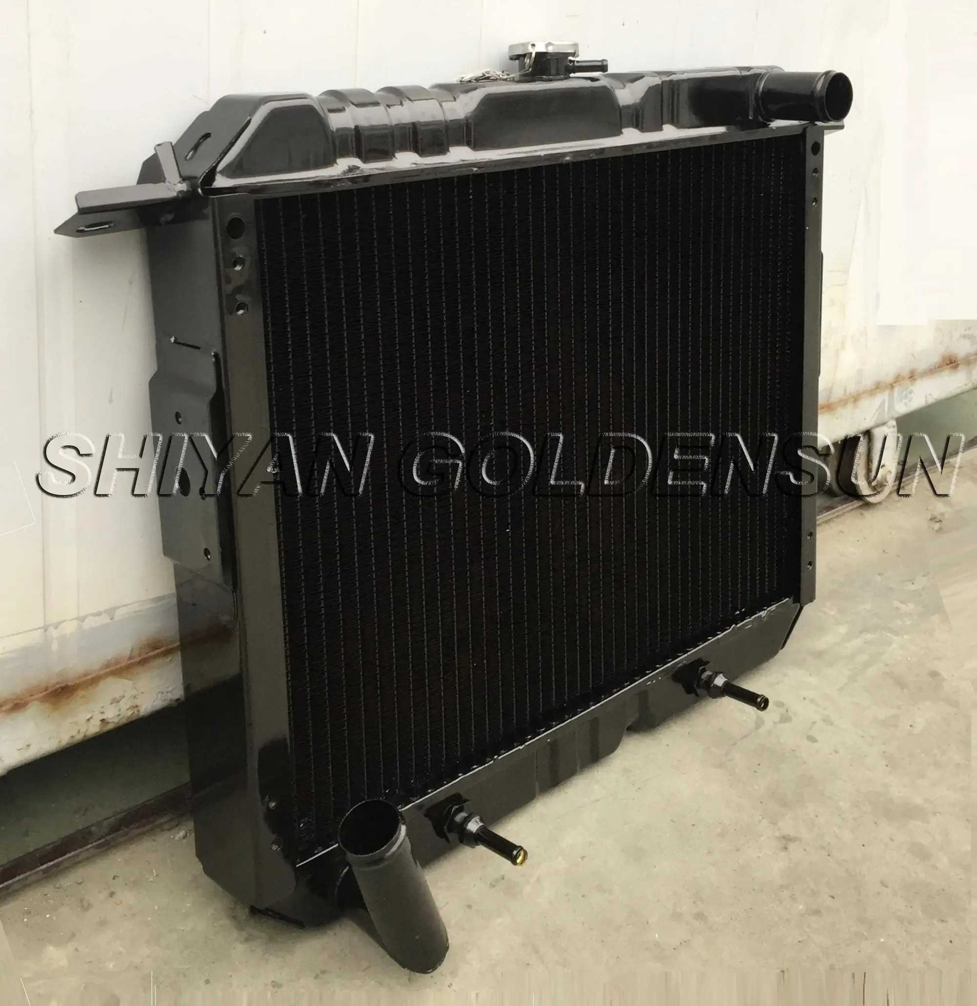 TD27 Radiator - Efficient Cooling for NISSAN TRUCK URVAN