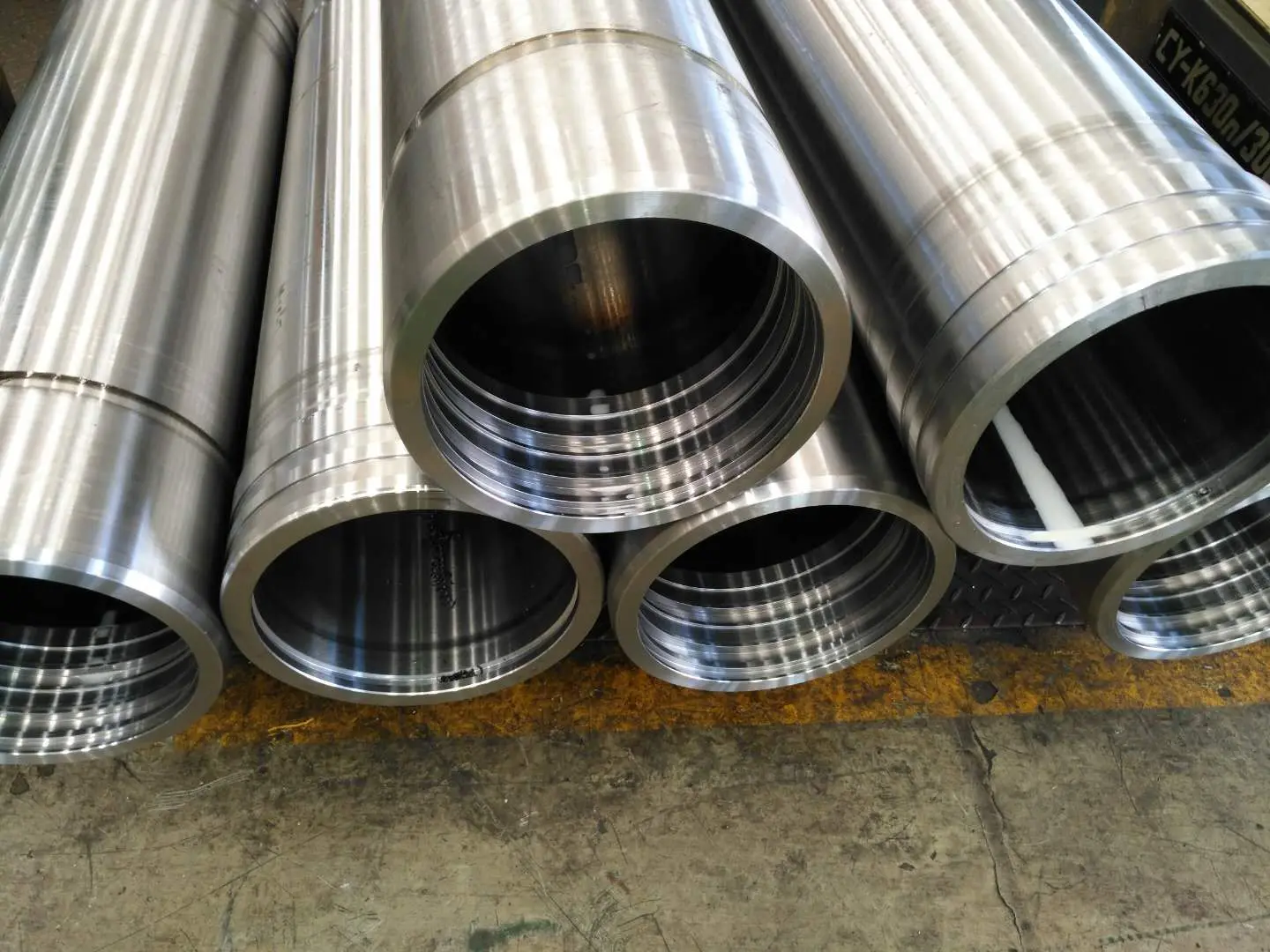 Single Acting Hydraulic Cylinder For Telehandlers With Trunnions,Rod ...