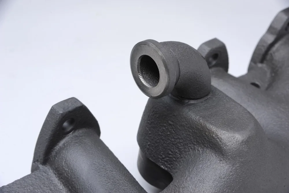 E36 D520 070253017a Cast Iron Exhaust Manifold for 2.5 Tdi