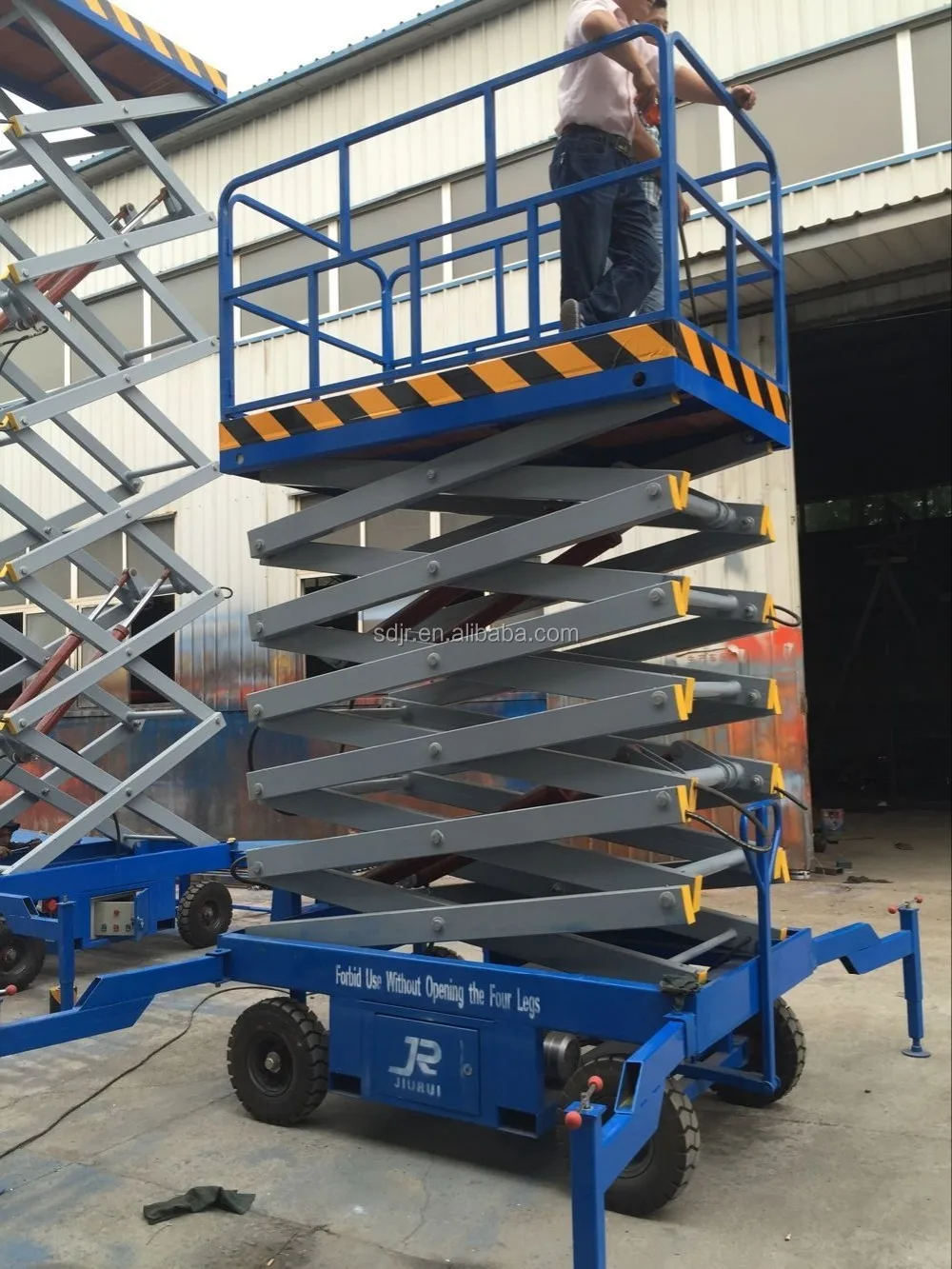 Four Wheel Scissor Lift Hot Sale Mobile Scisor Lift - Buy Four Wheel ...