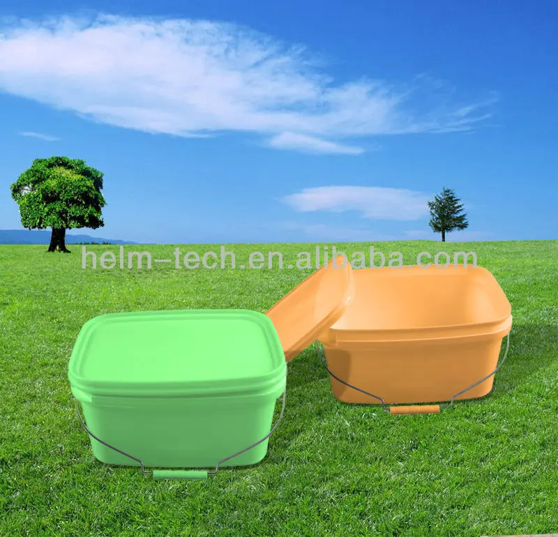 7L Plastic Bucket with Lid and Handle - Durable & Versatile