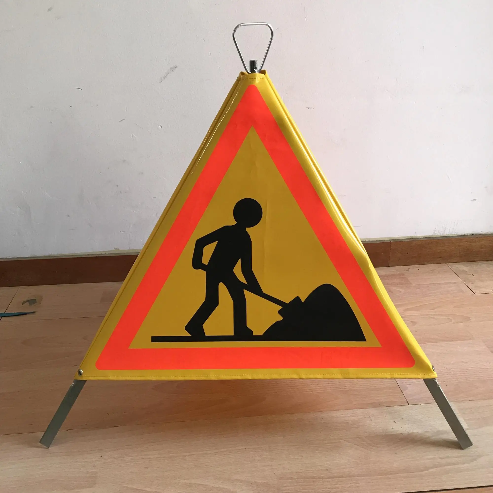 Folding Construction Signs - Durable European Traffic Signs