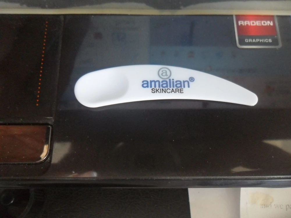 6cm Plastic White Spatula with Logo,moon Shape Cosmetic Tool,Curved ...