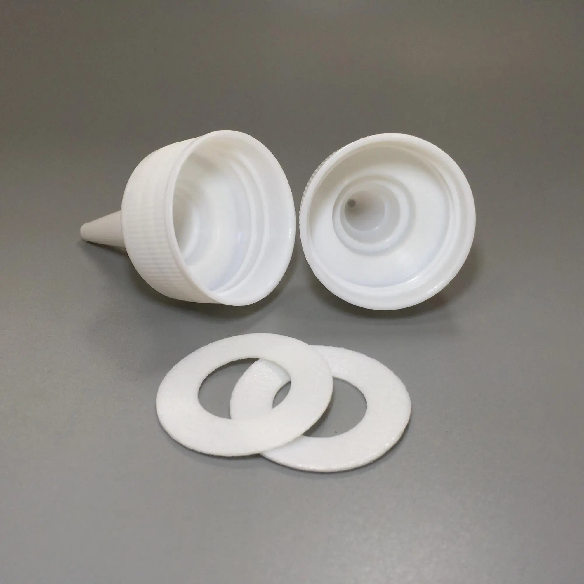 32/410 Pointy Tip Cap - Non Spill Plastic Nozzle Cap