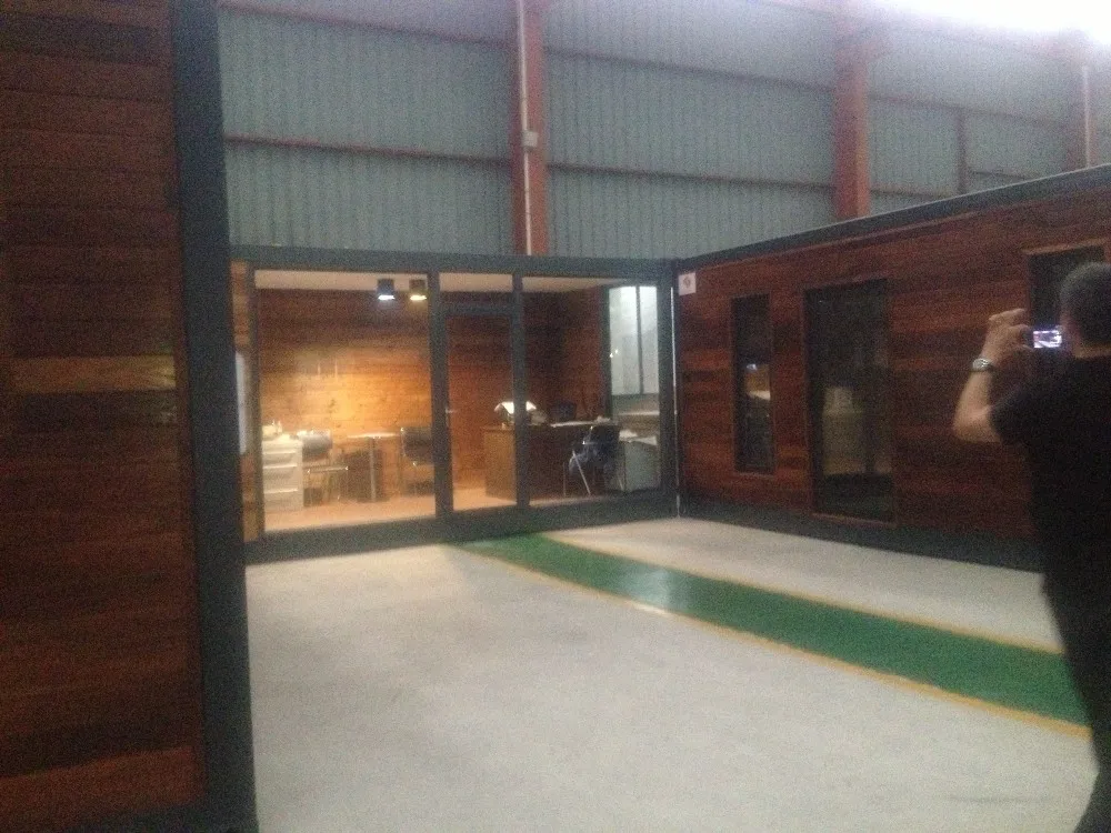 Steel Frame 20ft Shipping Container Glass House Modular Homes