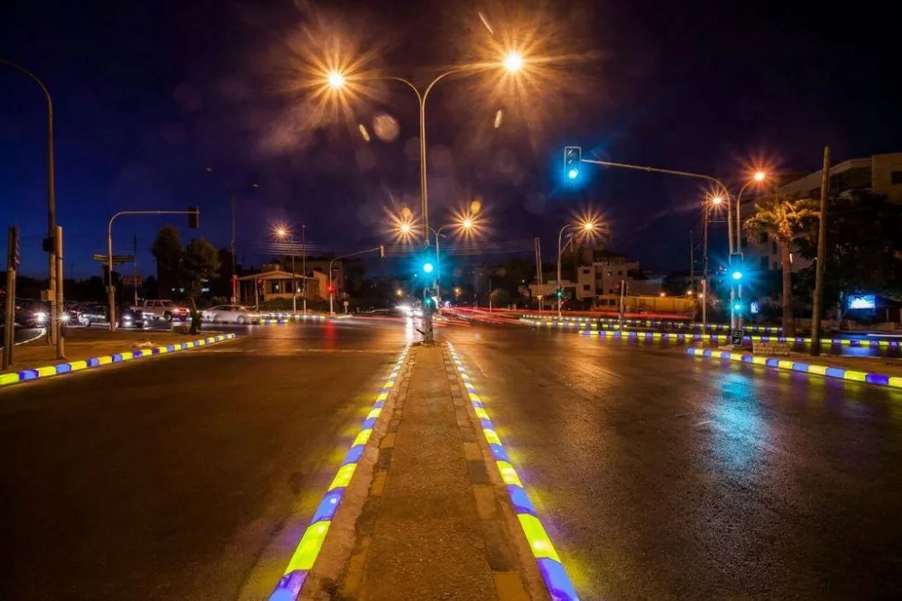 Top Quality Waterproof Curbstone Led Light Kerb Roadside Paving Stone ...