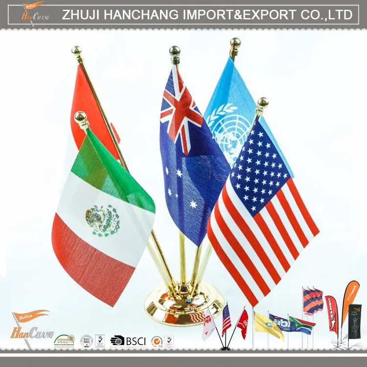 Por Encargo De La Oficina Pequeña Bandera A Poner Sobre La Mesa Mini ...