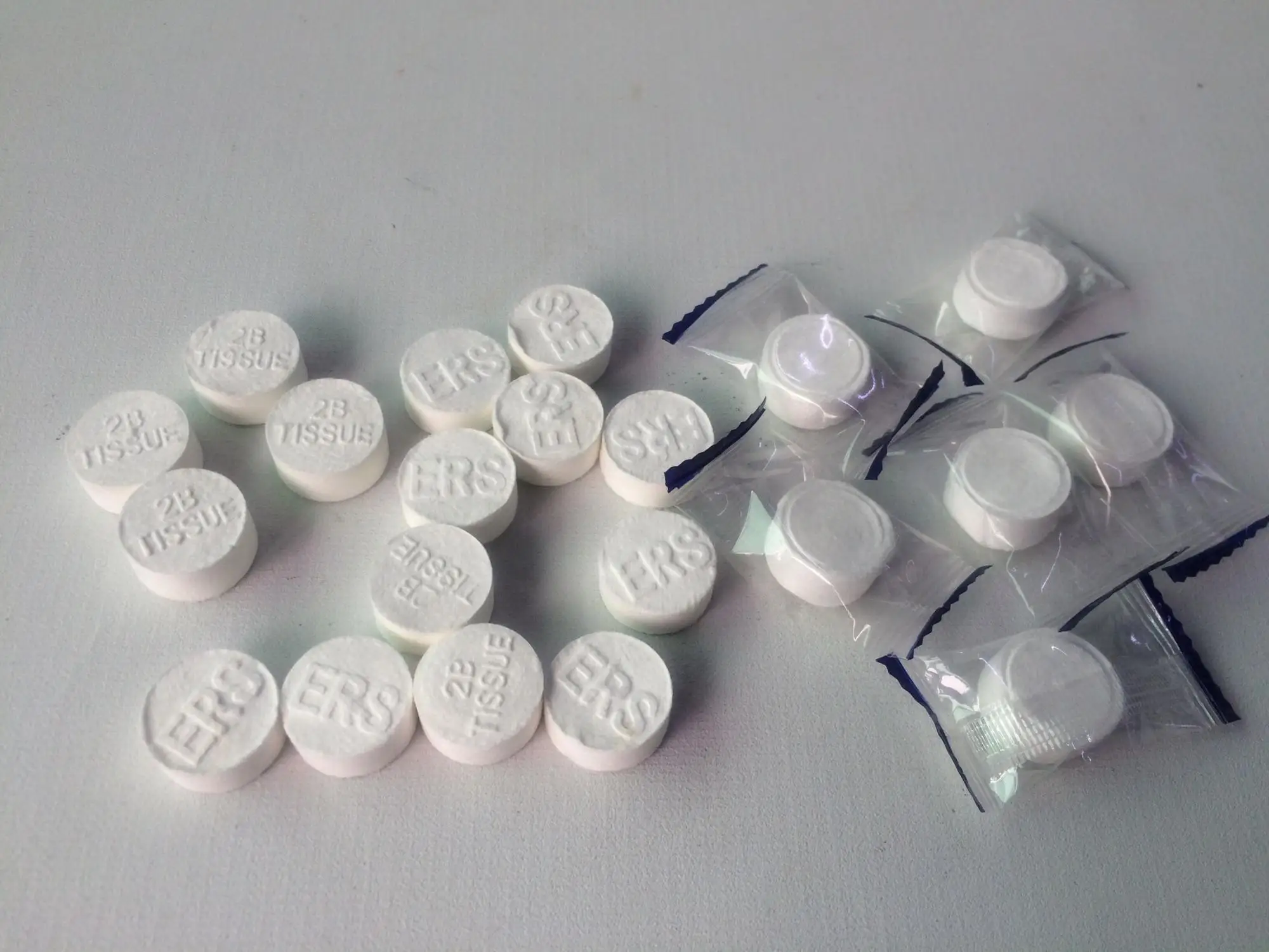 Compressed Non-woven Fabric Tablet Tissue - Buy Tablet Tissue,Non-woven ...