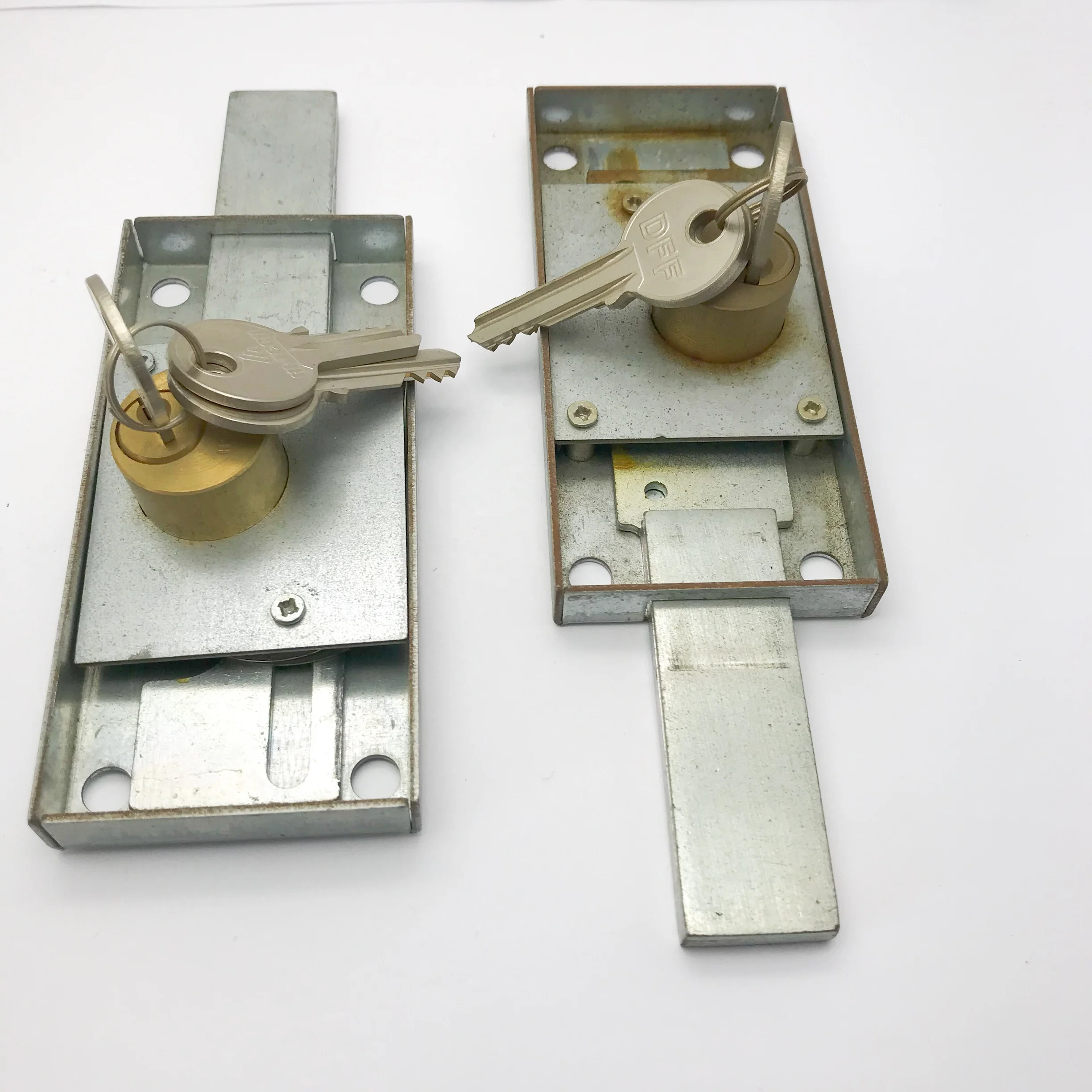 Secure Your Storage with 641left Right Roller Shutter Lock