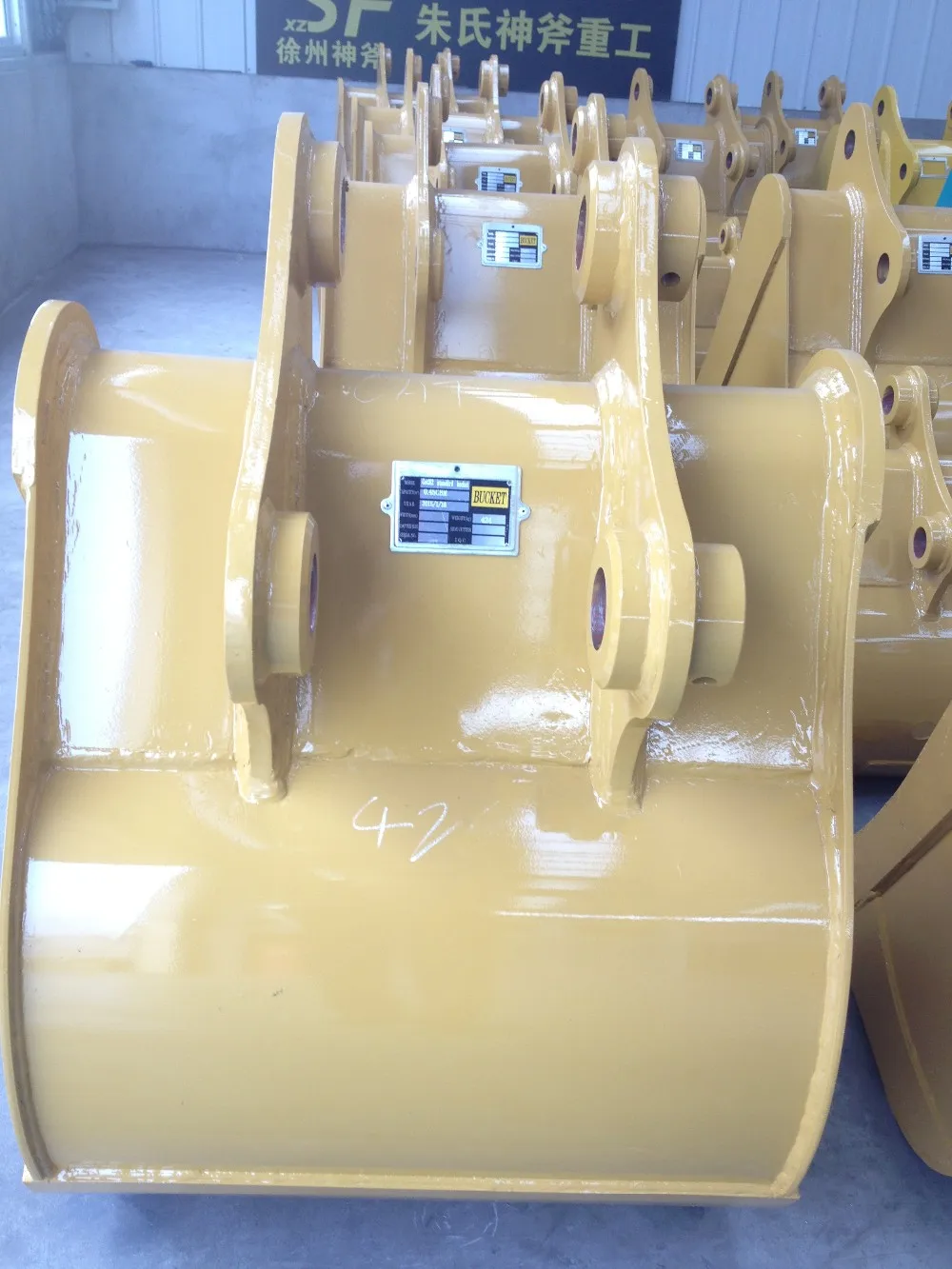 600mm Width Excavator Standard Bucket With Teeth /backhoe Spare Parts ...