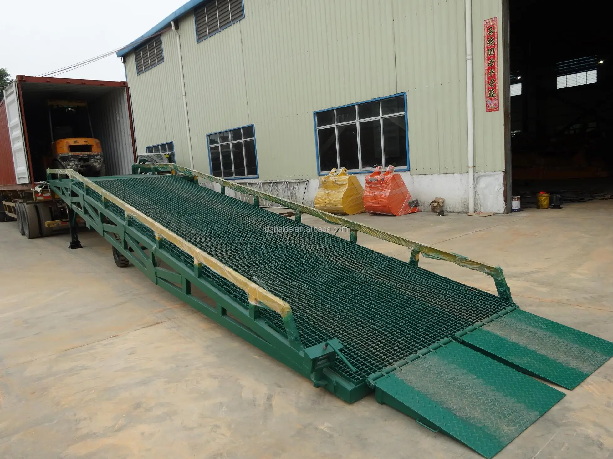 Ce-approved Mobile Loading Ramp/mobile Container Ramp/mobile Yard Ramp ...