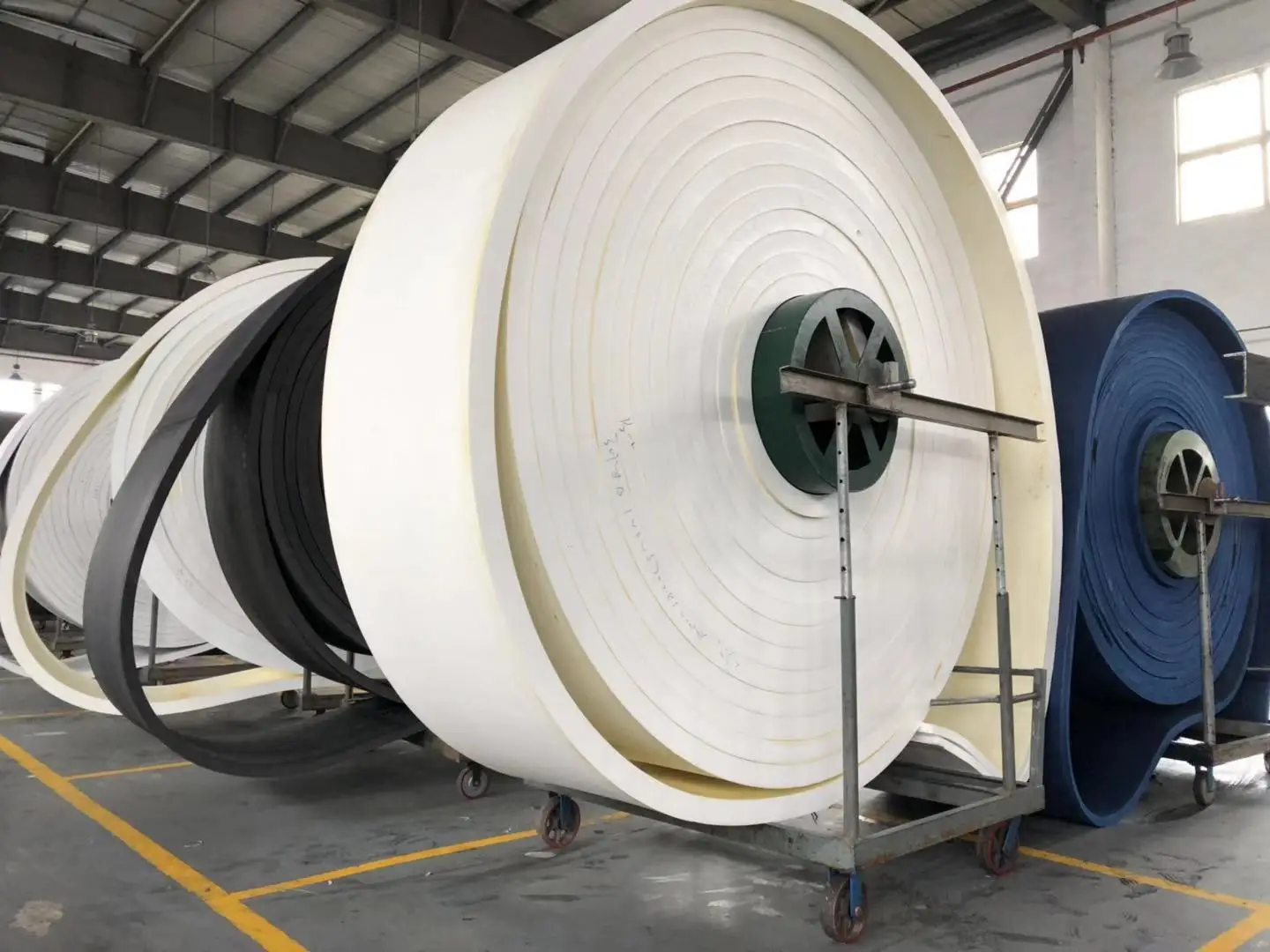 Open Cell NBR/PVC Rubber Foam Sheets and Rolls for Insulation| Alibaba.com