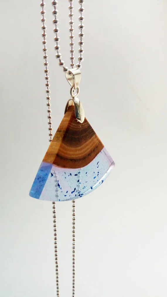DIY Amazing Pendant with Epoxy Resin - Craft & Decor