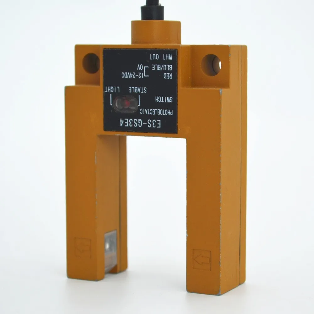E3S-GS3E4 Grooved-Type Photoelectric Sensor for Elevators