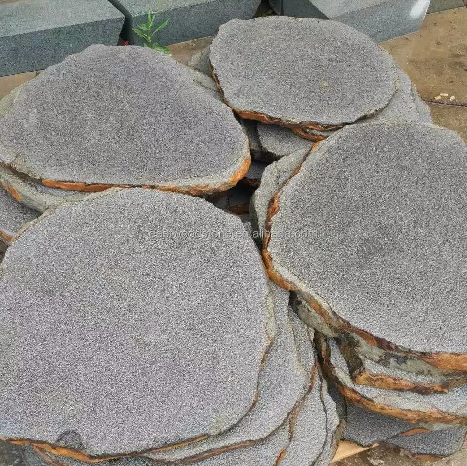 Black Basalt Random Tiles Flagstone For Garden Paving - Buy Basalt ...