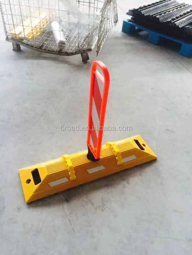 Road Rubber Lane Divider Reflectve Traffic Lane Separators - Buy Lane ...