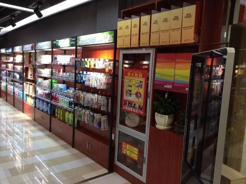 Durable Miniso Daiso Showroom Shelves - Customizable Display Racks