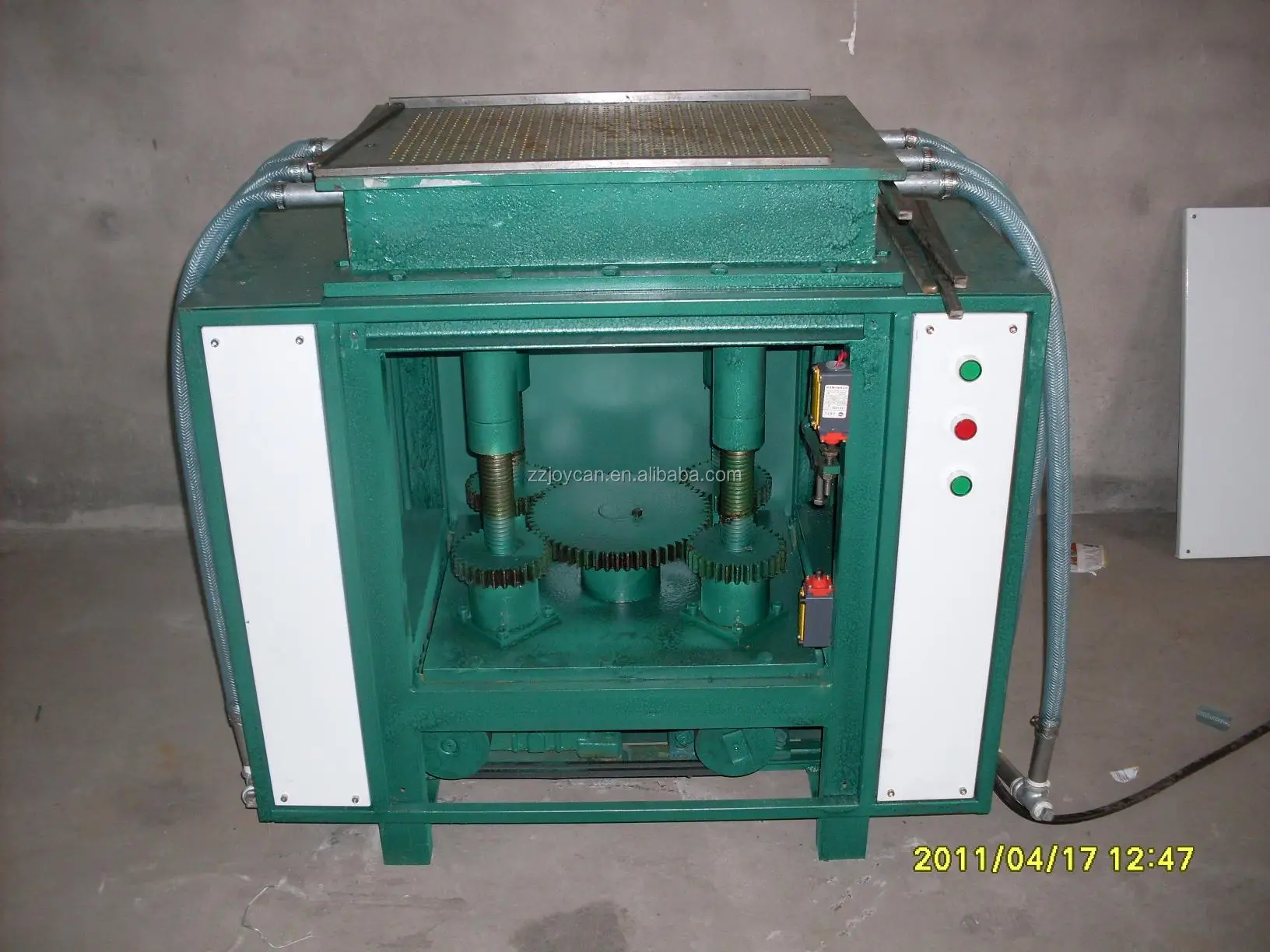 Hydraulic Crayon Molding Machine - ZZJC JC Series
