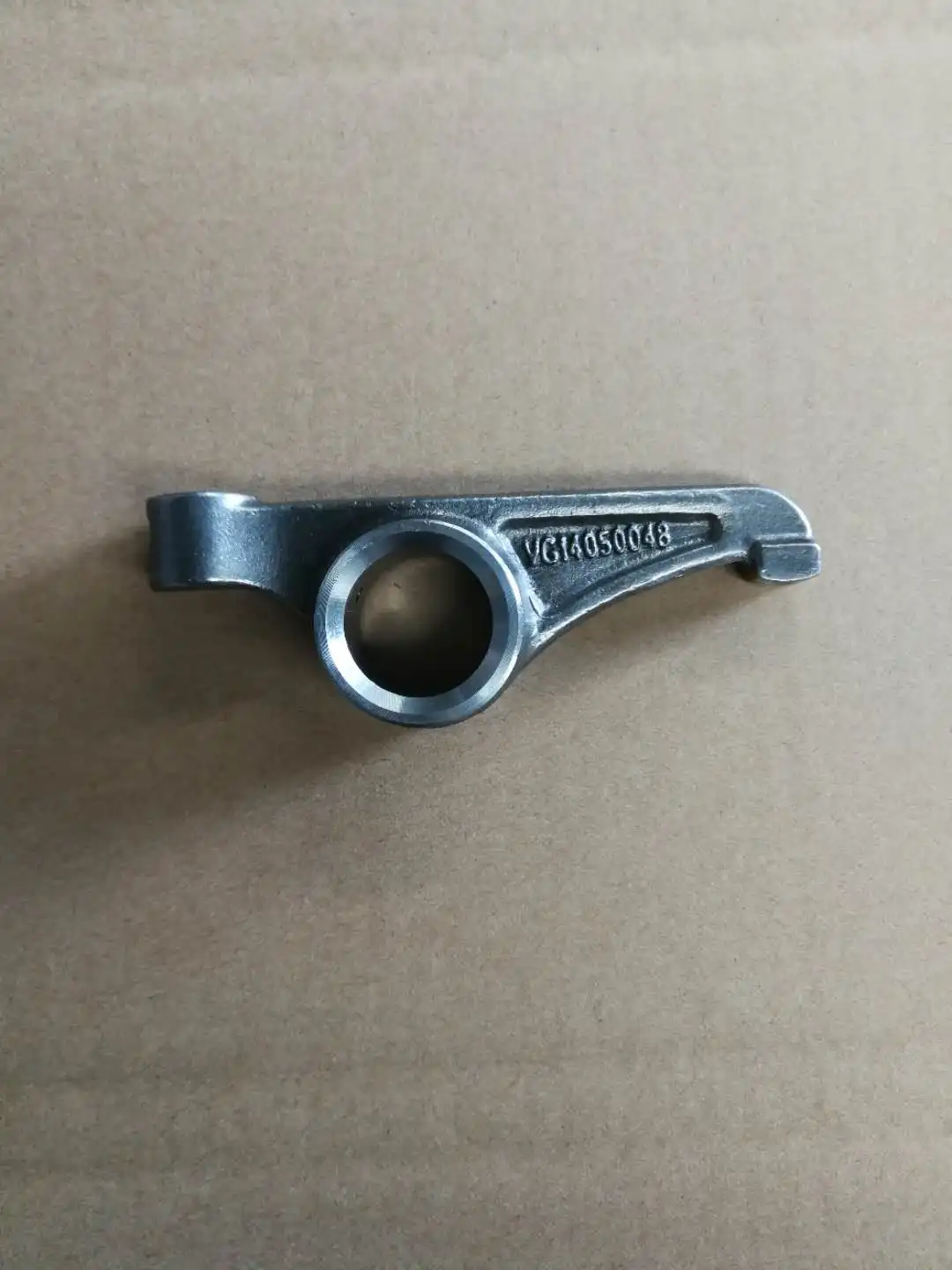 SINOTRUK(HOWO) Intake Valve Rocker Arm VG14050048 - Durable & Reliable