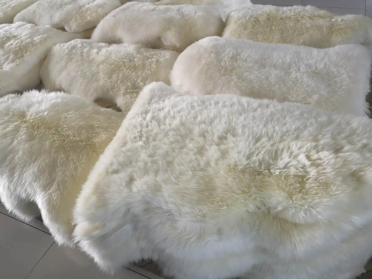 White Eco-tanning Grey Animal Fur Fluffy Area Rug Custom Rug Carpet ...