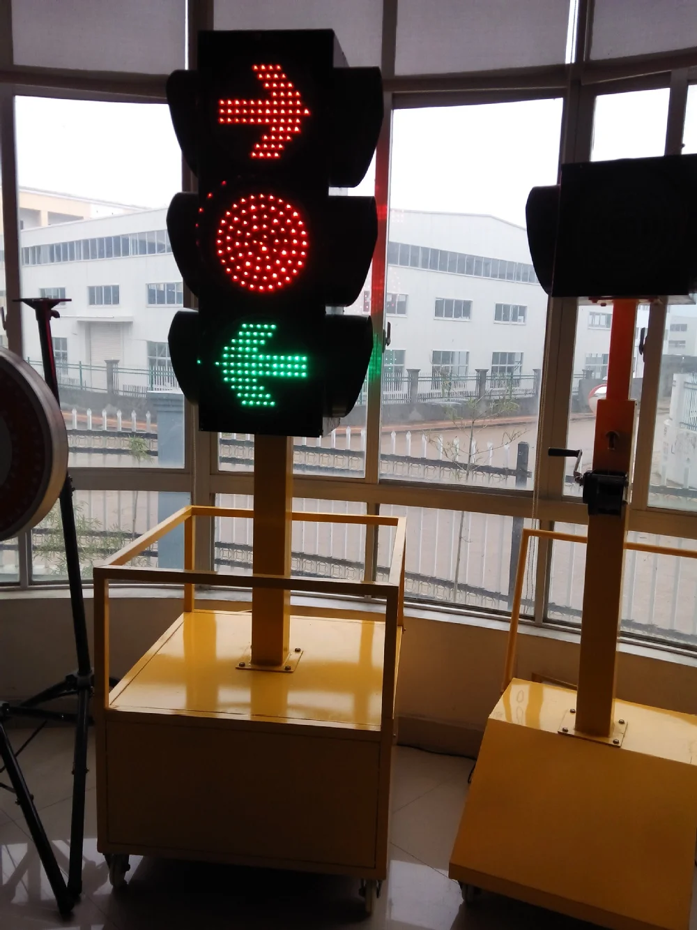Solar Mobile Traffic Lights - Enhance Traffic Safety
