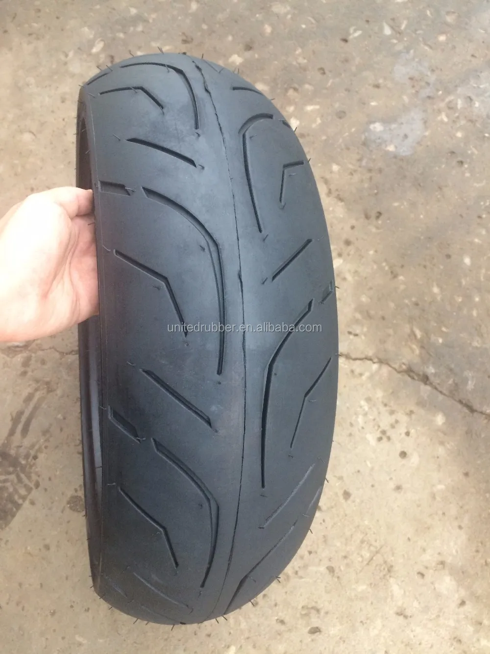 6 Ply Rating and 400-8 Size Auto Rickshaw Tyres in Qingdao