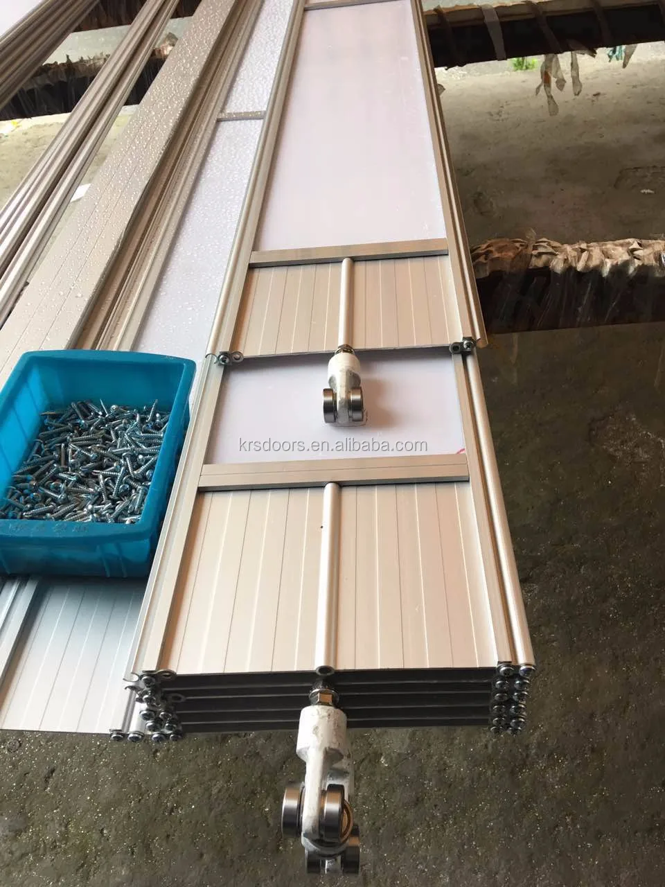 Finished Surface Rolling Open Style Lateral Polycarbonate Roller ...