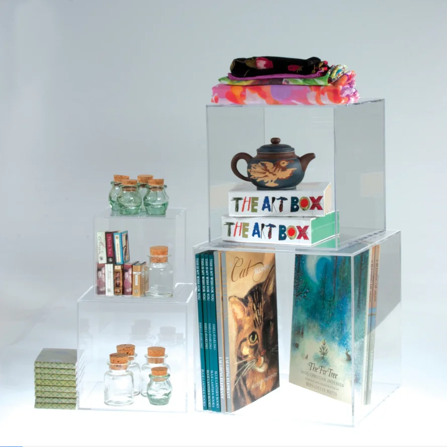 Custom Acrylic Cube Display Box - Modern & Eco-friendly