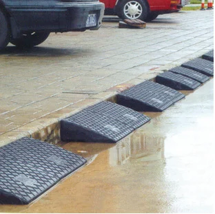 Rubber Road Curb Ramp - Buy Rubber Road Curb Ramps Product on Alibaba.com