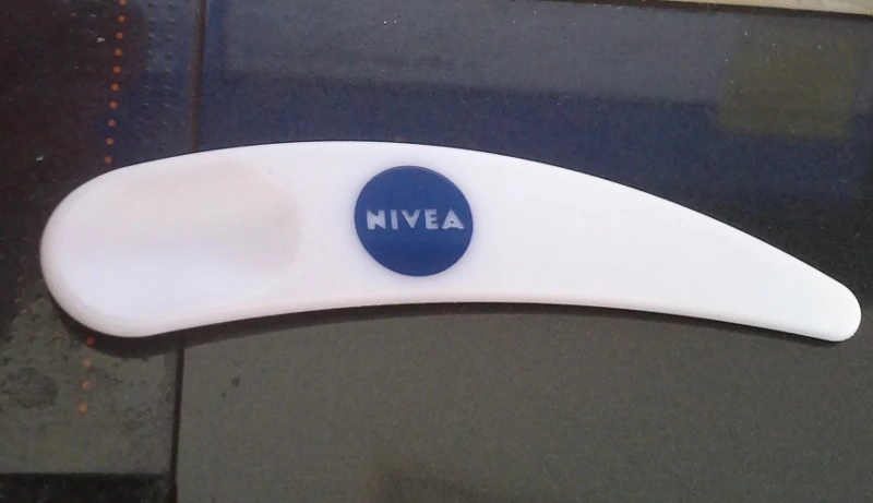 6cm Plastic White Spatula with Logo,moon Shape Cosmetic Tool,Curved ...