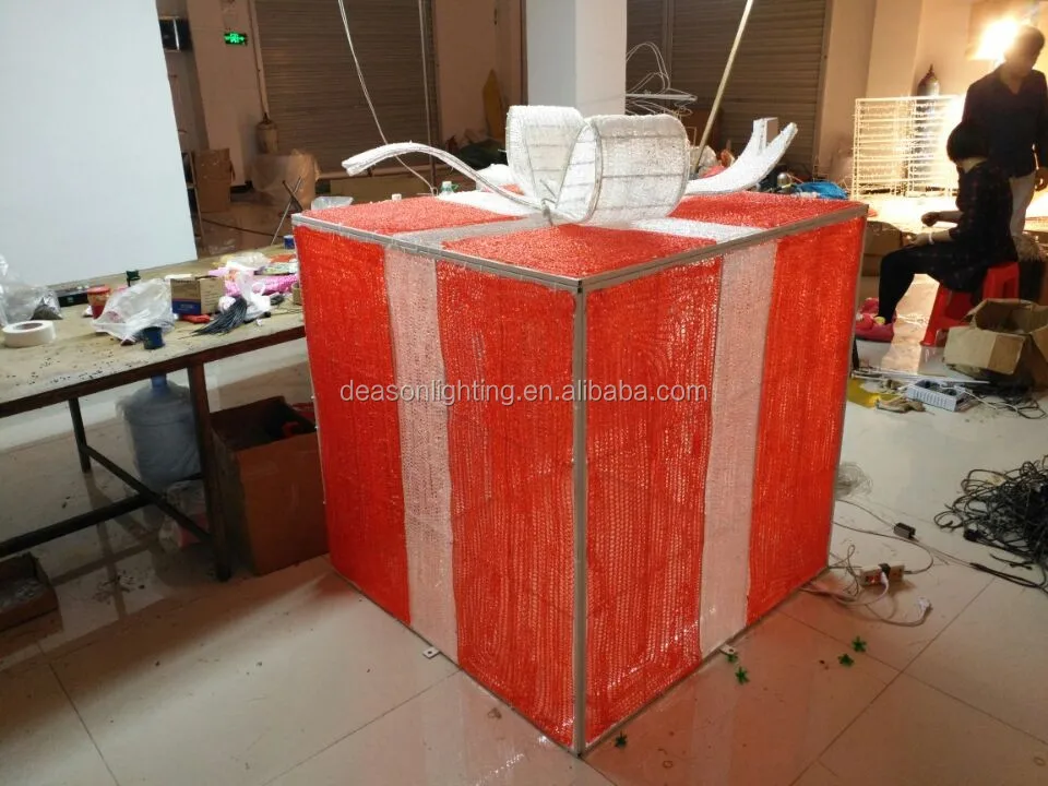 Extra Large Outdoor Lighted Gift Boxes by Deasonlighting
