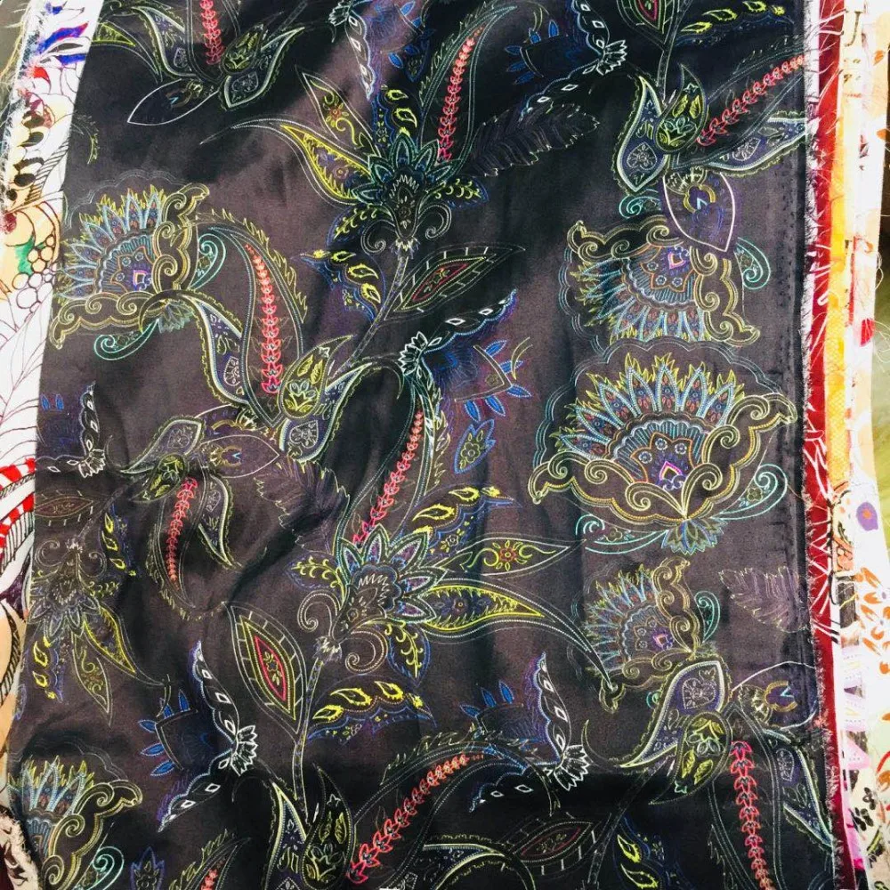 100% Pure Silk Fabric Digital Printed Custom Design Pattern For Garment ...