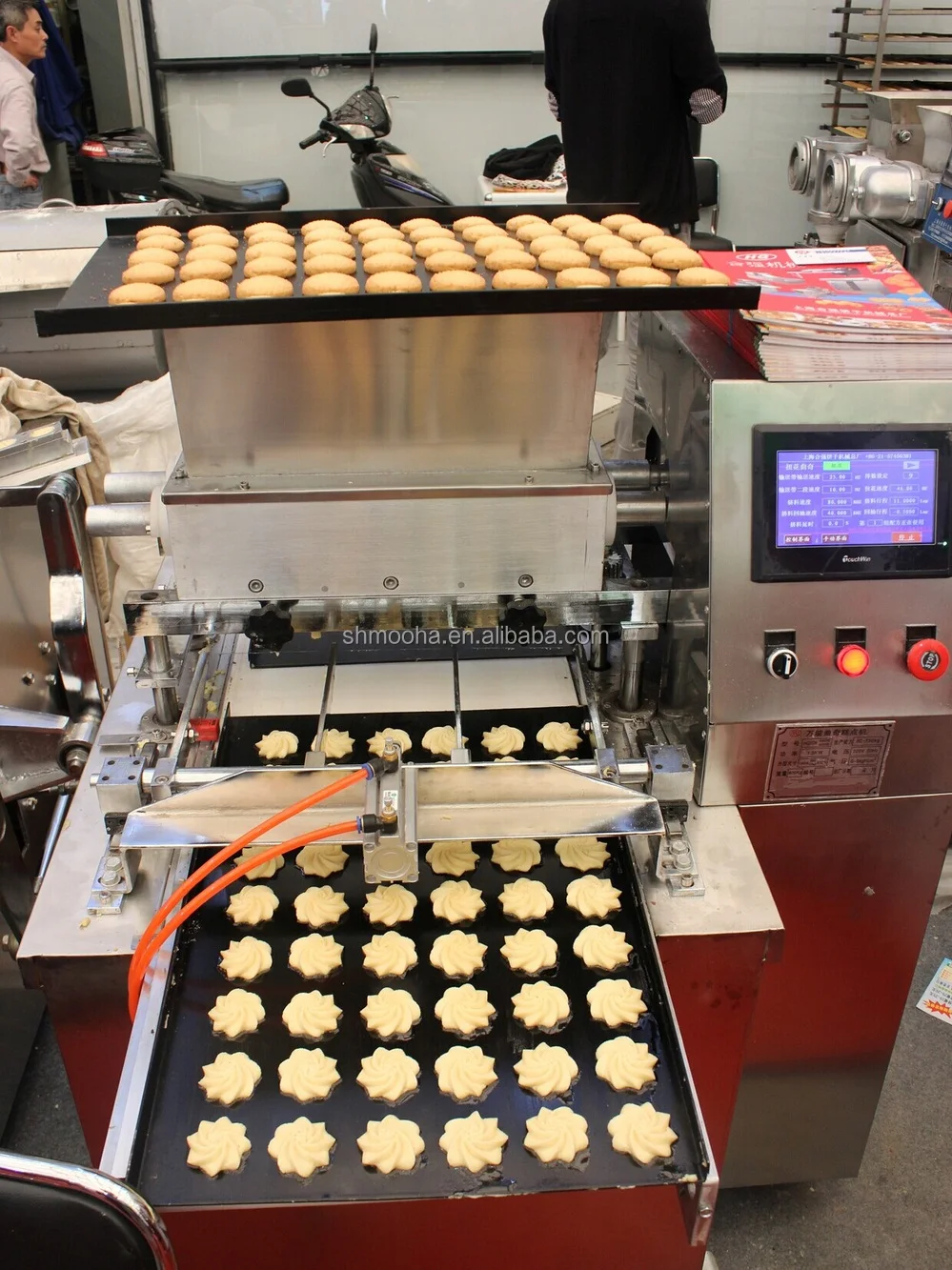 Automatic Plc Cookie Depositor Machine Industrial Biscuit Snack Machine ...