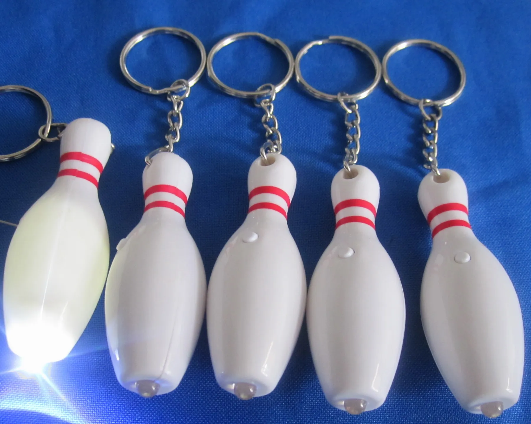Bowling Pin Led Keychain - Mini Backpack Hook For Bowling Fans ...