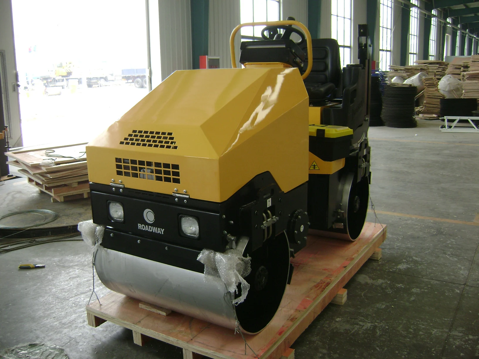 High Quality 3 Ton Road Roller for Sale - Hydraulic Vibratory