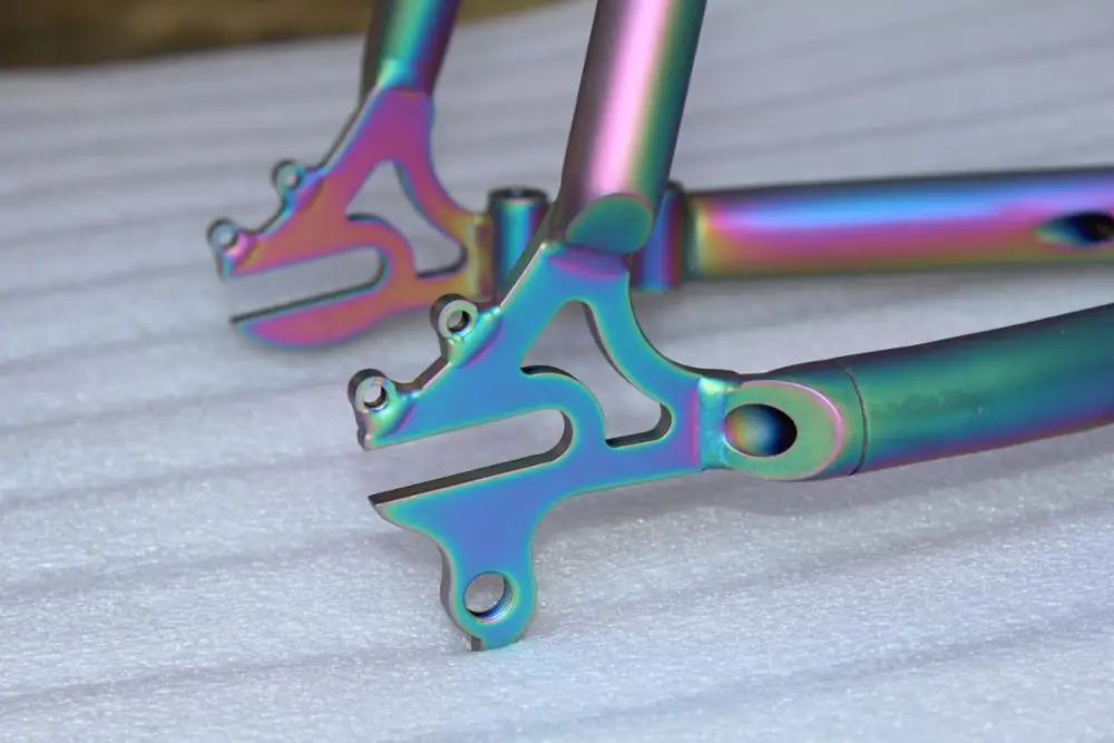 Titanium Road Bicycle Frame With Rainbow Color Color Anodized Titanium ...