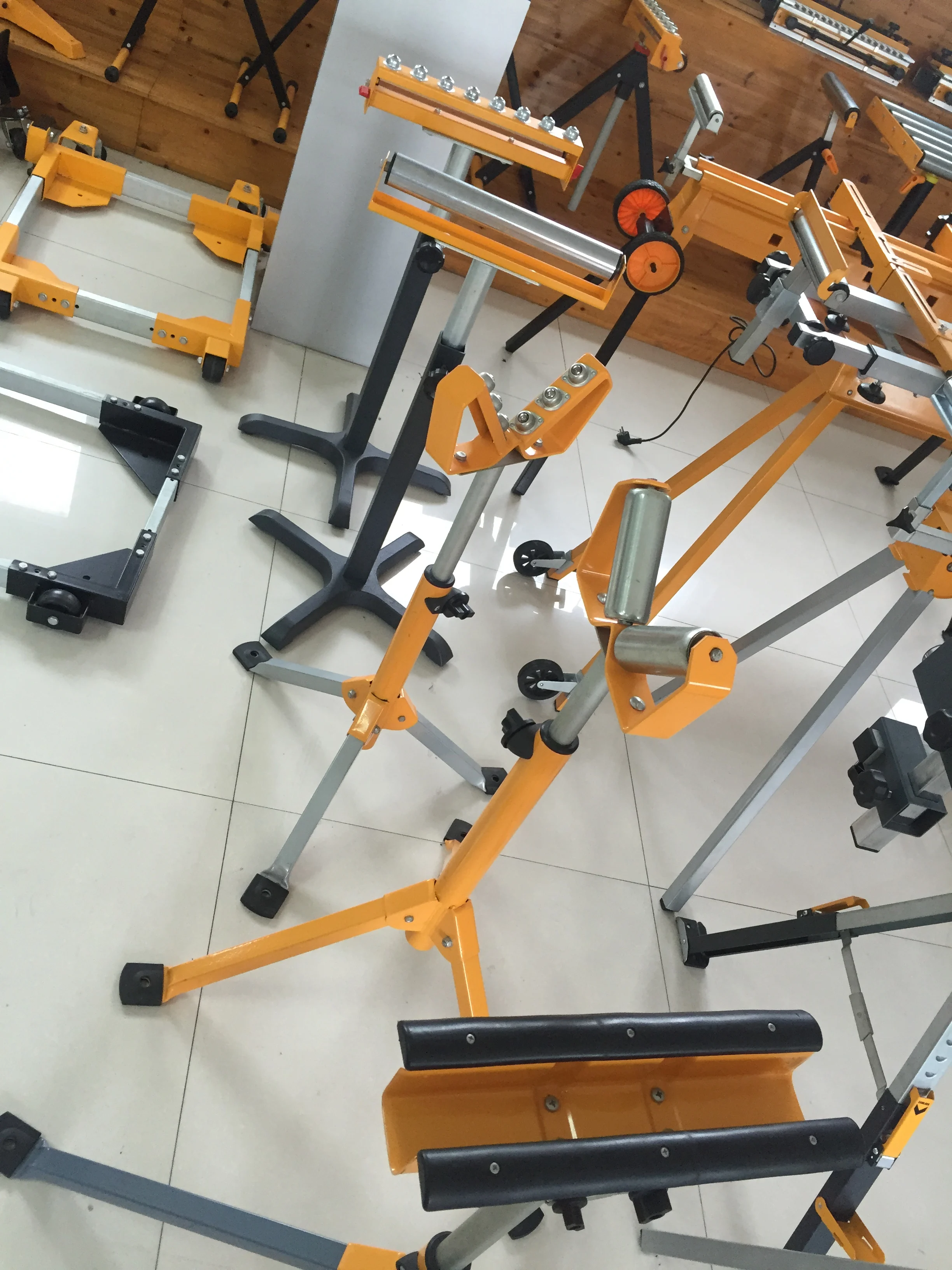 Woodworking Work Support Stand Adjustable V Shape Pipe Roller Conveyor ...